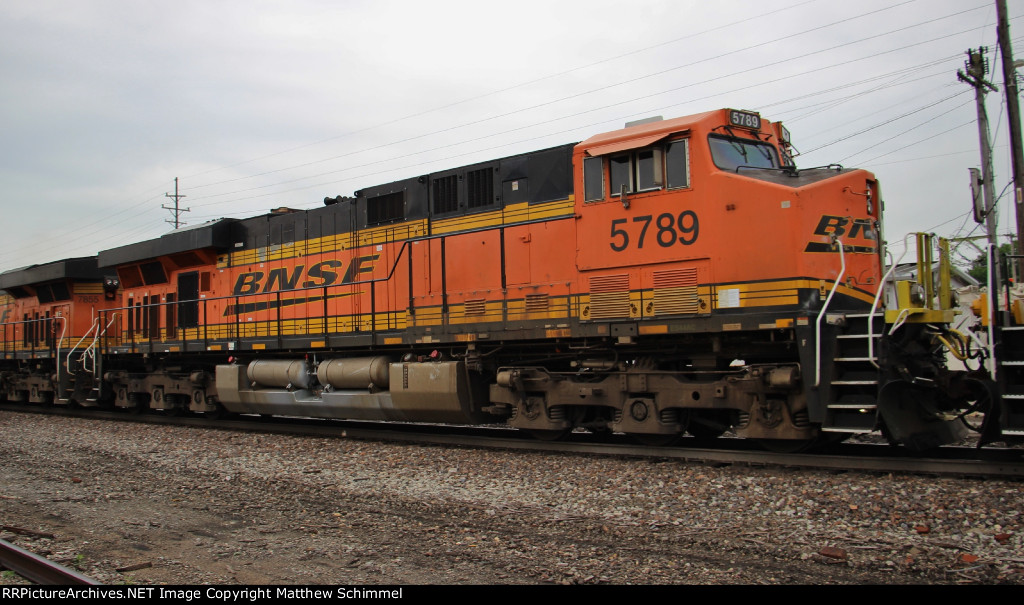 BNSF 5789